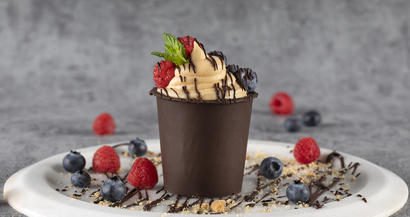 Chocolate cups with custard filling | Akis Petretzikis