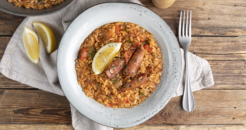 Ρύζι με καλαμαράκια | Άκης Πετρετζίκης