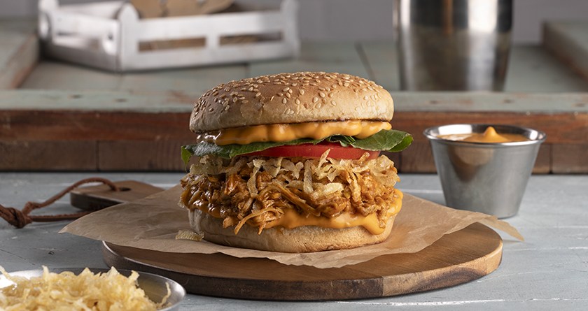 Pulled chicken burger | Άκης Πετρετζίκης