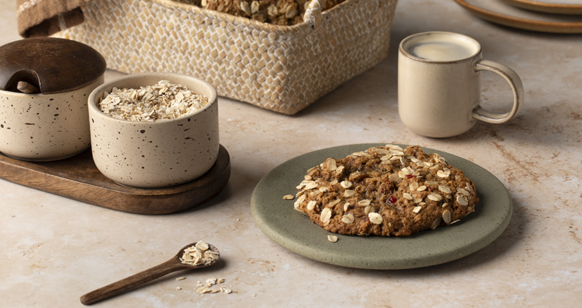 Soft cookies με βρόμη, σταφίδες και cranberries | Άκης Πετρετζίκης