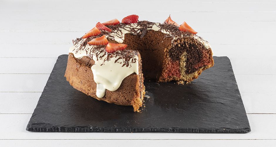 Tri-color cake | Akis Petretzikis