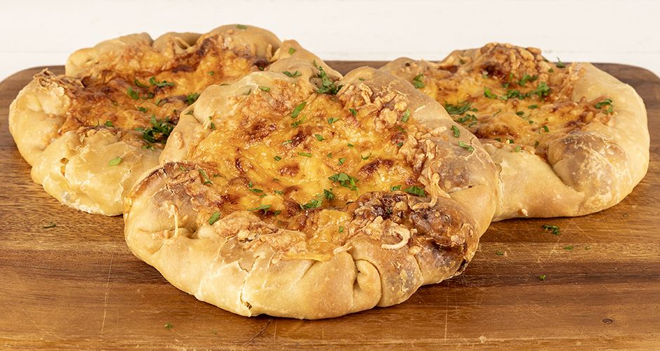 Ανοιχτά τυροπιτάκια με πιπεριές | Άκης Πετρετζίκης