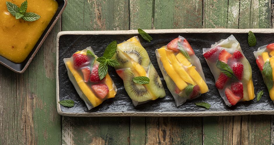 Fruit rice paper rolls | Akis Petretzikis