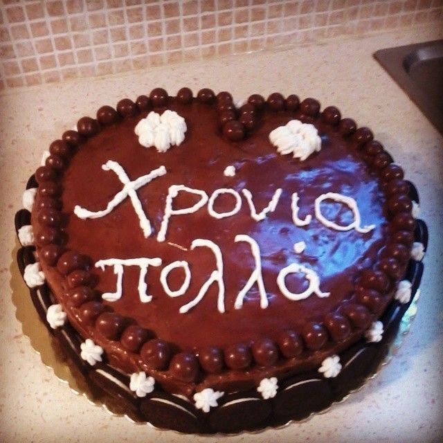 Σοκολατένια τούρτα με βάση μπισκότου | Άκης Πετρετζίκης
